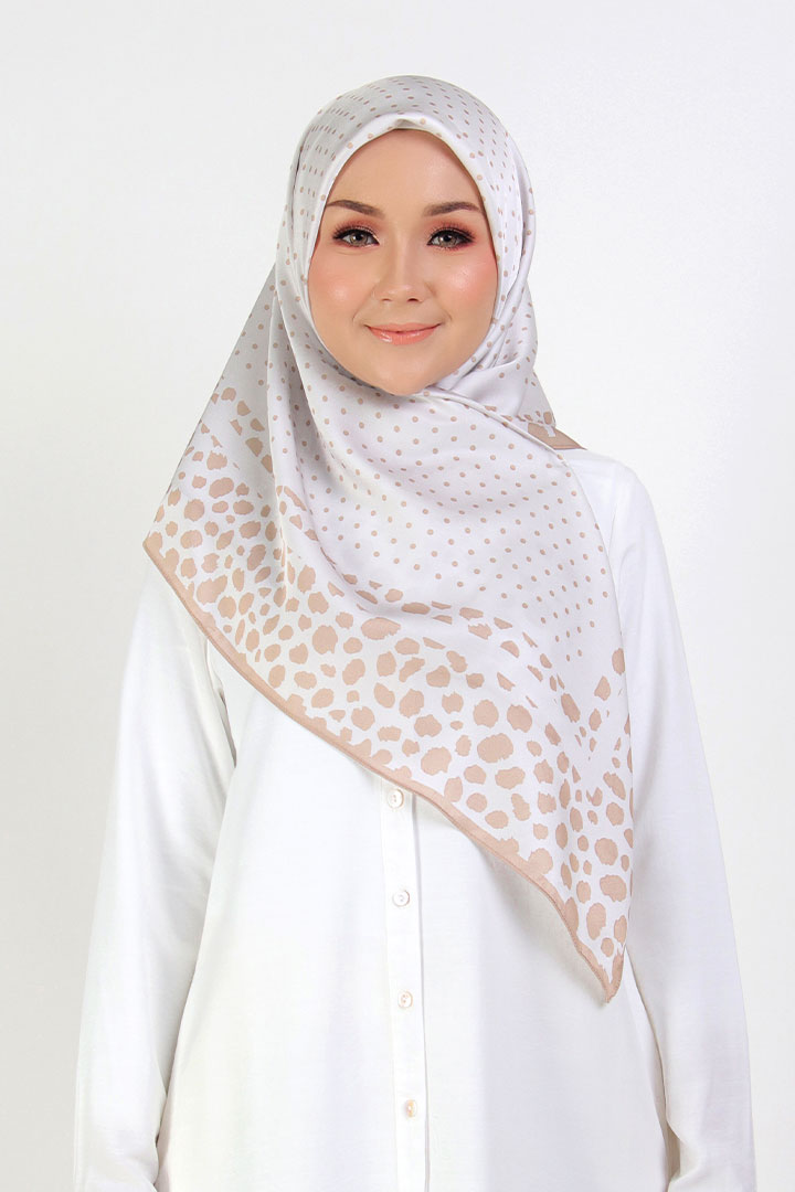 Dakota Leopard Printed Square Beige - Jasmina