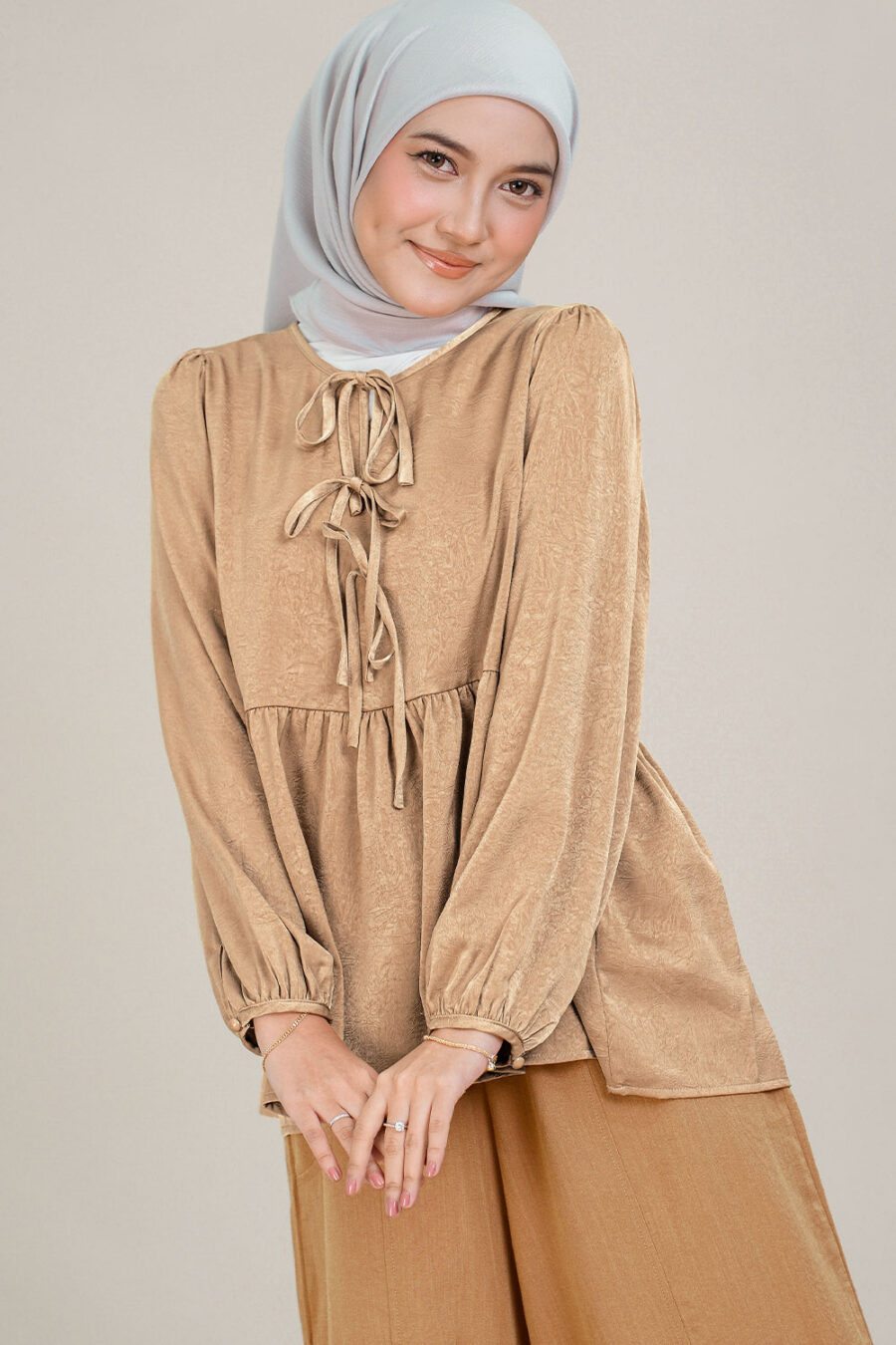 Jane Ruffle Top Latte - Jasmina