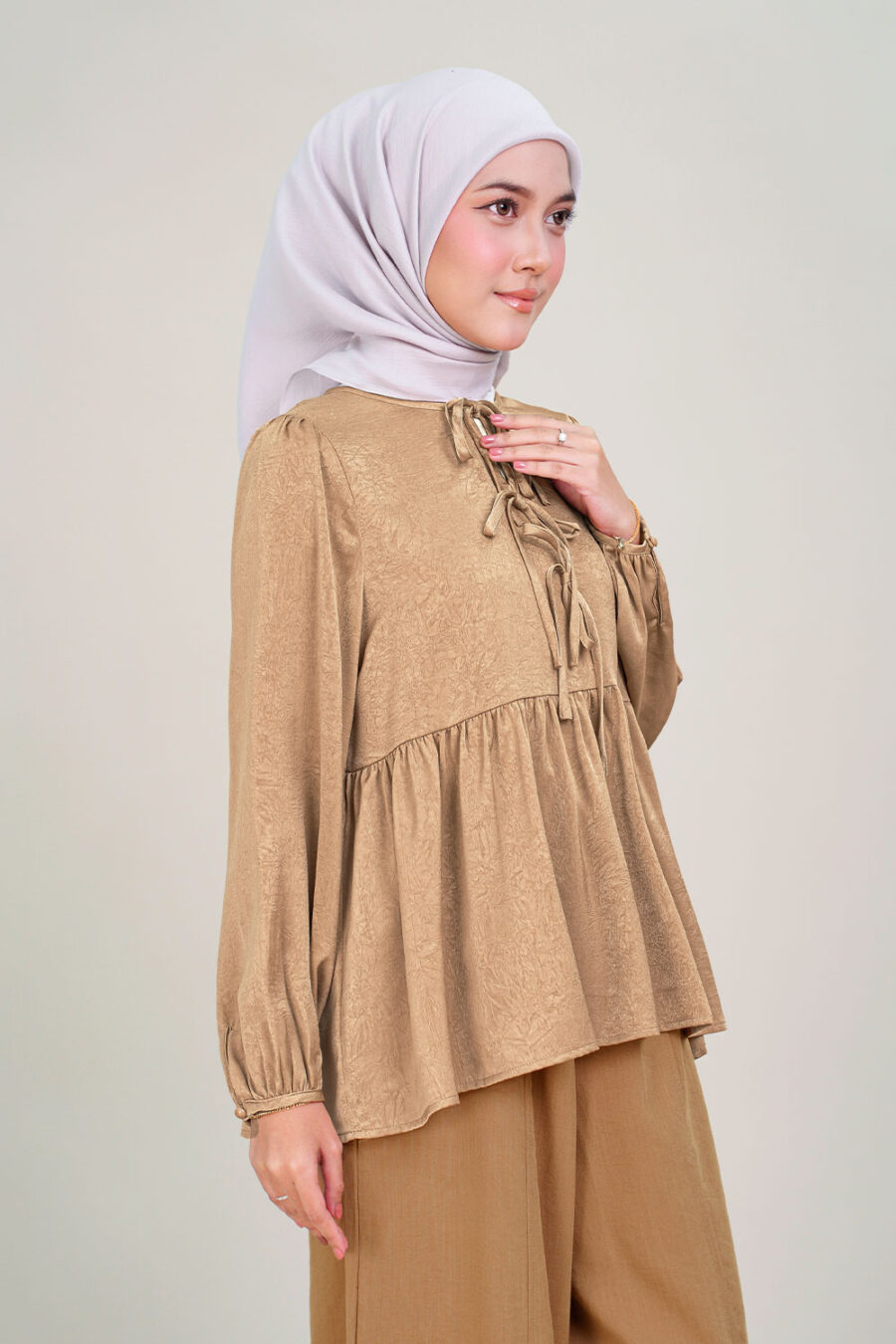 Jane Ruffle Top Latte - Jasmina